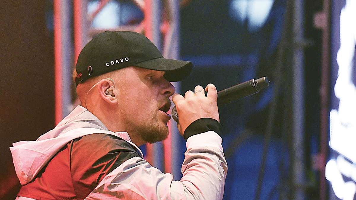 Bonez MC: German rapper gives gifts to people in Lebanon - Padeye