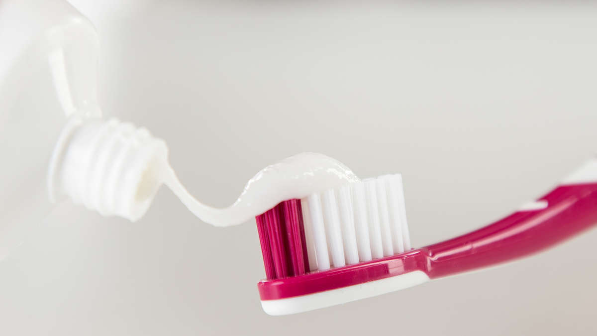 Titanium dioxide in toothpaste: Manufacturers do not use substances ...