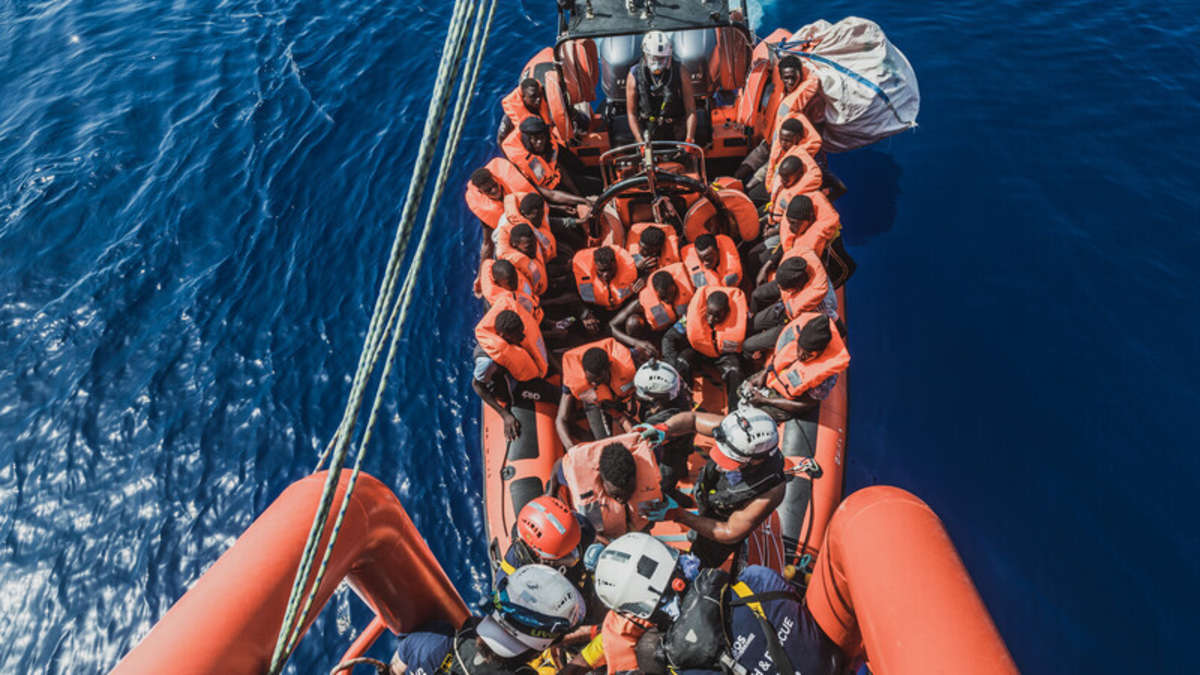 The rescue ship “Ocean Viking” is looking for a port for refugees - Padeye