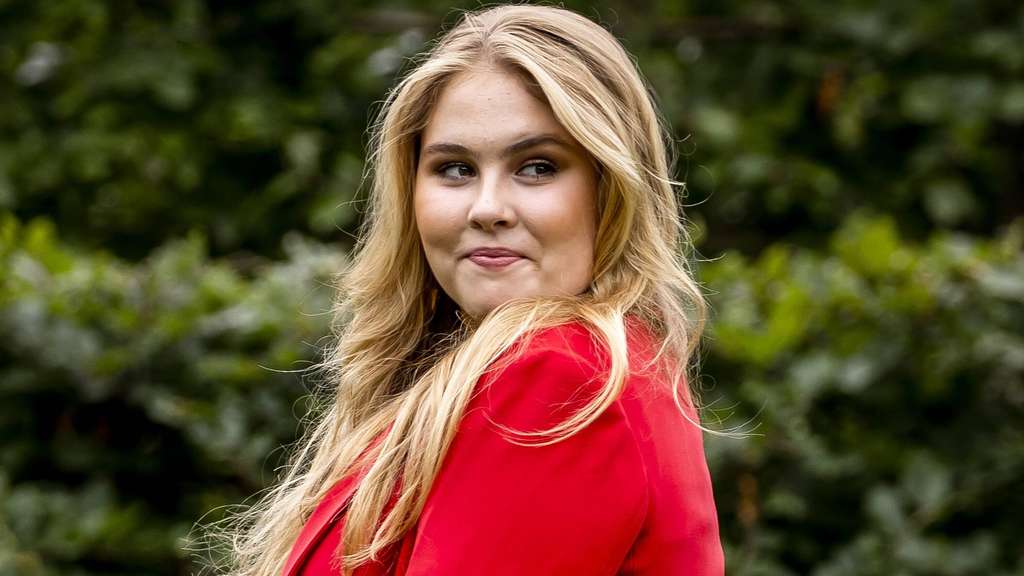 Crown Princess Amalia: Secretly in love with this young royal? - Padeye