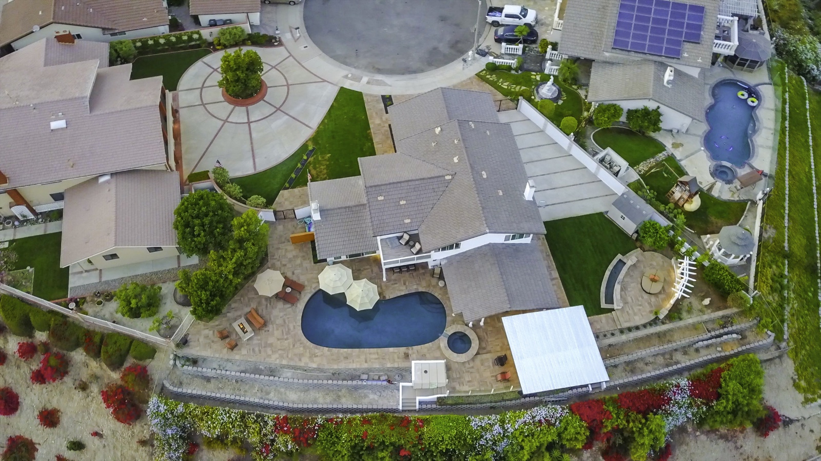 Epic Pools & Spas | Luxury Swimming Pool Design