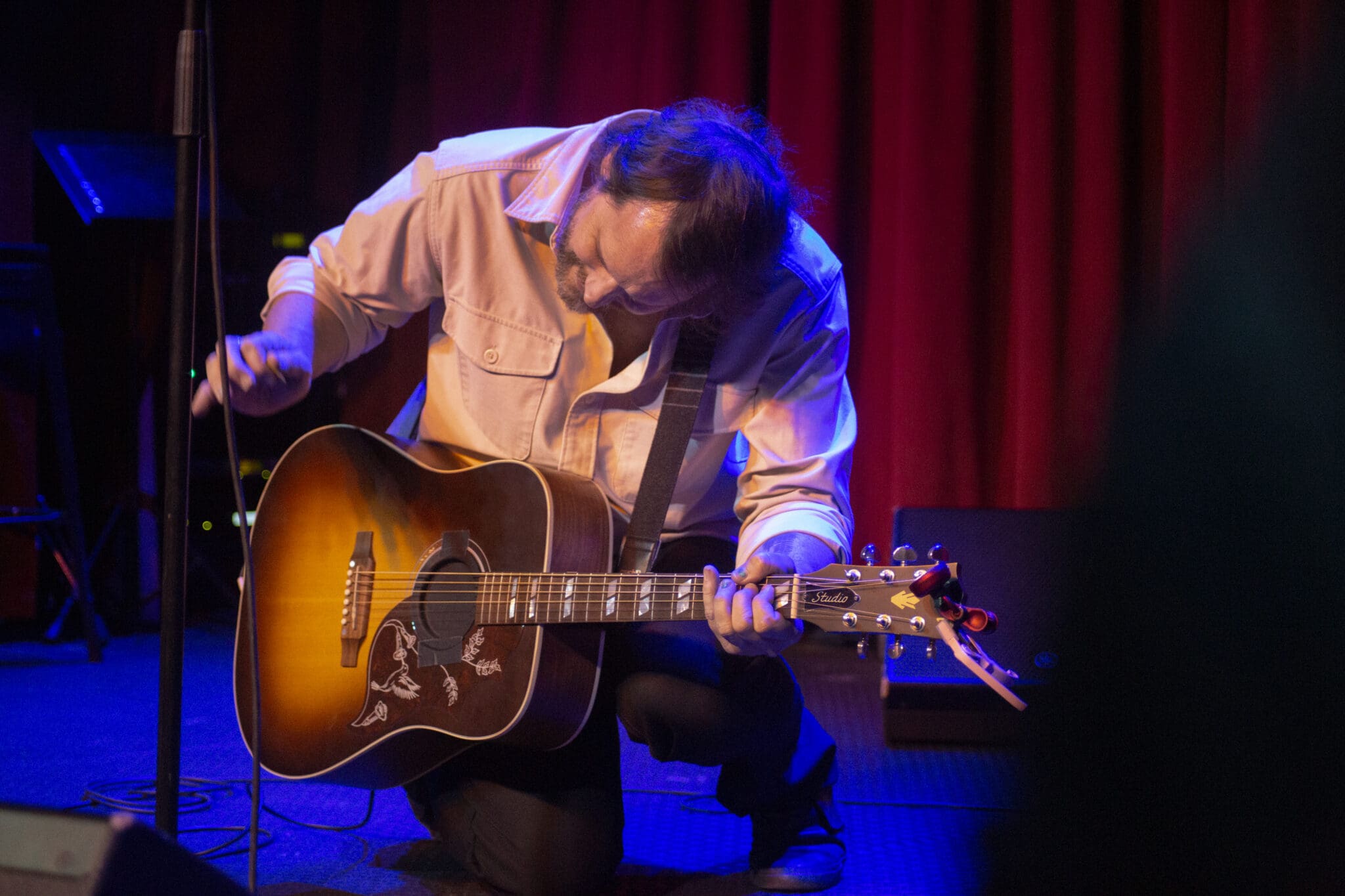 Live Review: Brian Aubert w/ Che Arthur and CROONeR @ Songbyrd Music ...