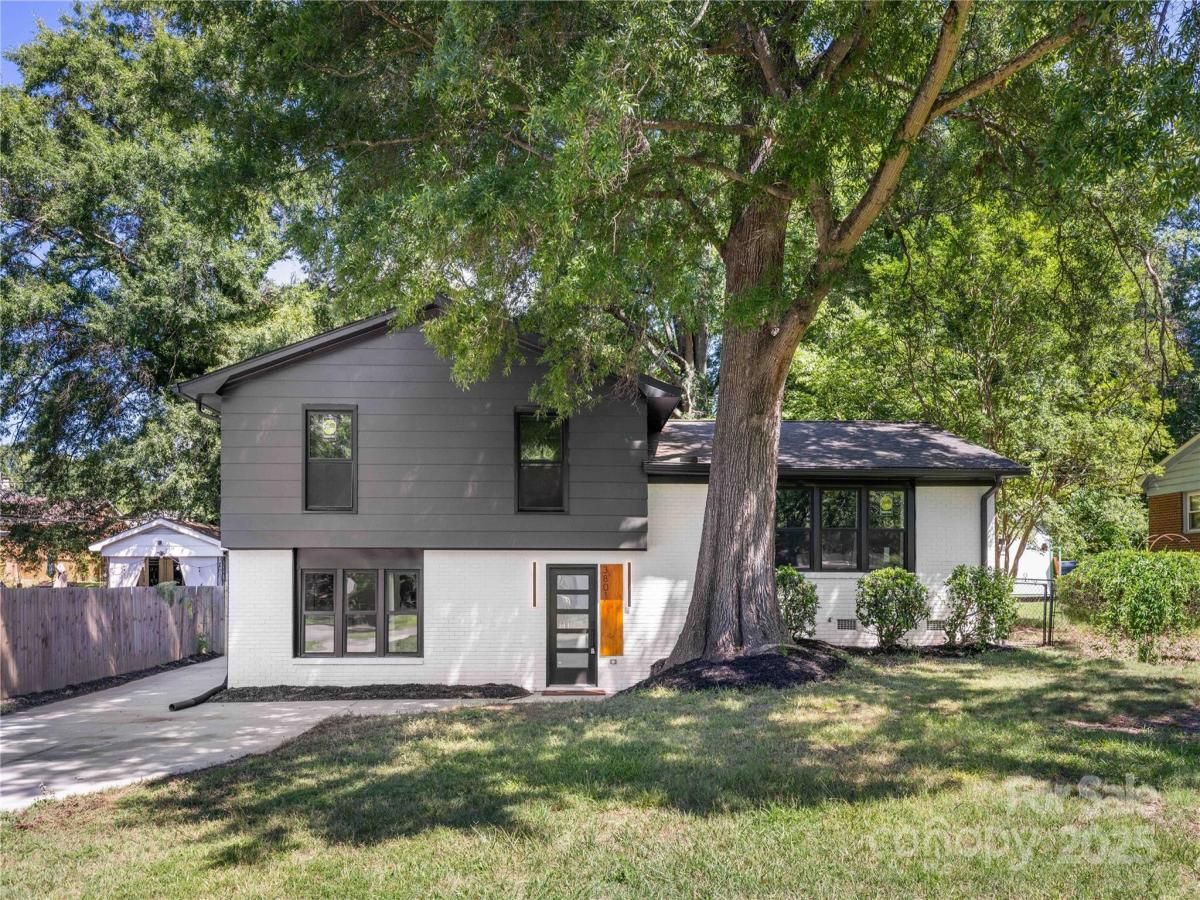 3801 Woodleaf Road Charlotte NC 28205 MLS #CAR4245324