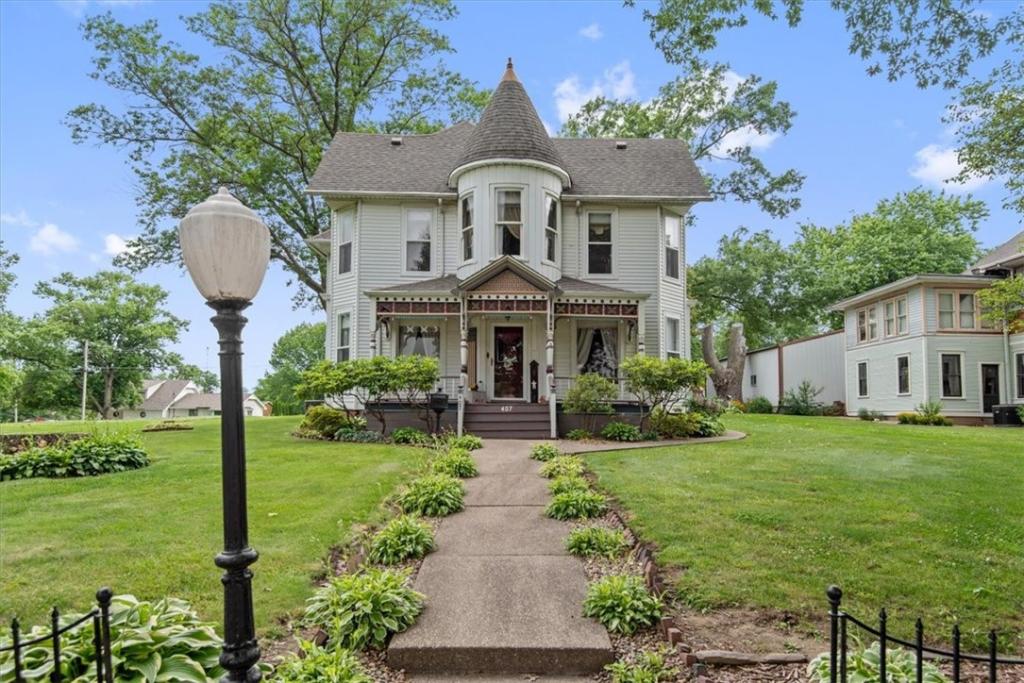 407 S Locust Street Pana IL 62557 MLS #6251718 – Carol and Company