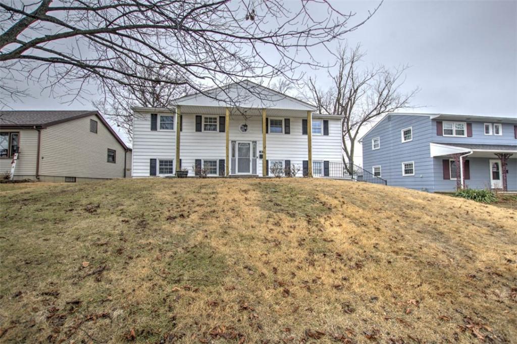 30 Ridge Lane Drive Decatur IL 62521 MLS #6256667 – Carol and Company