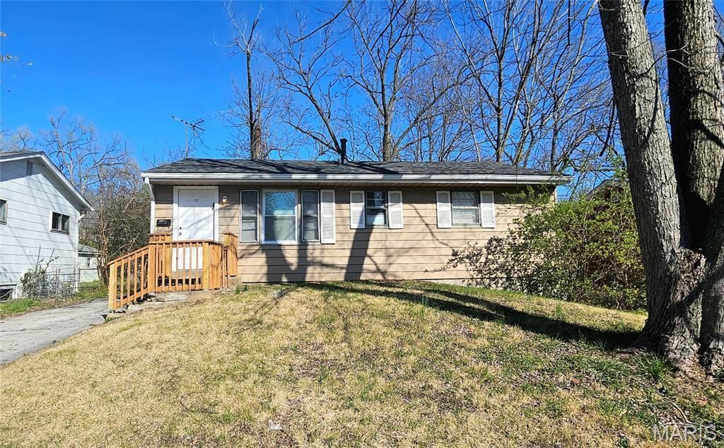 10342 Duke Drive St Louis MO 63136 MLS #MIS25065852 – Kahn & Busk Real ...