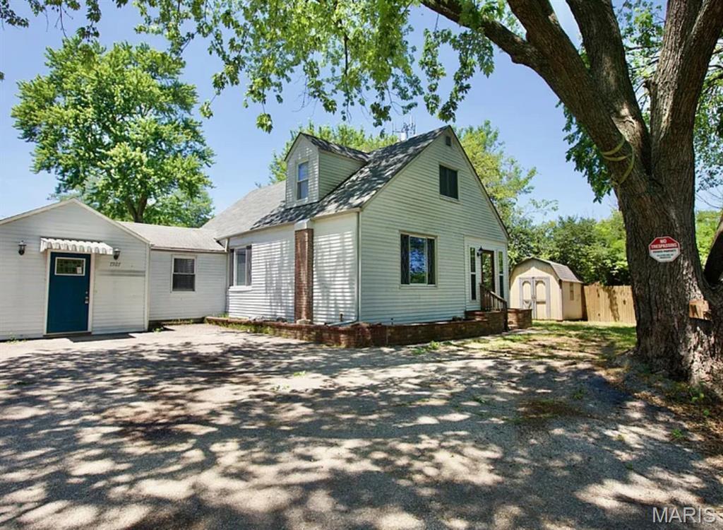 7720 Weston Place St Louis MO 63117 MLS #MIS25074775 – Kahn & Busk Real ...